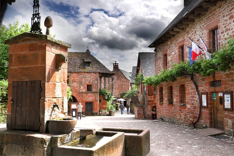 Pourquoi visiter Collonges-la-Rouge ? - Casa del Travel