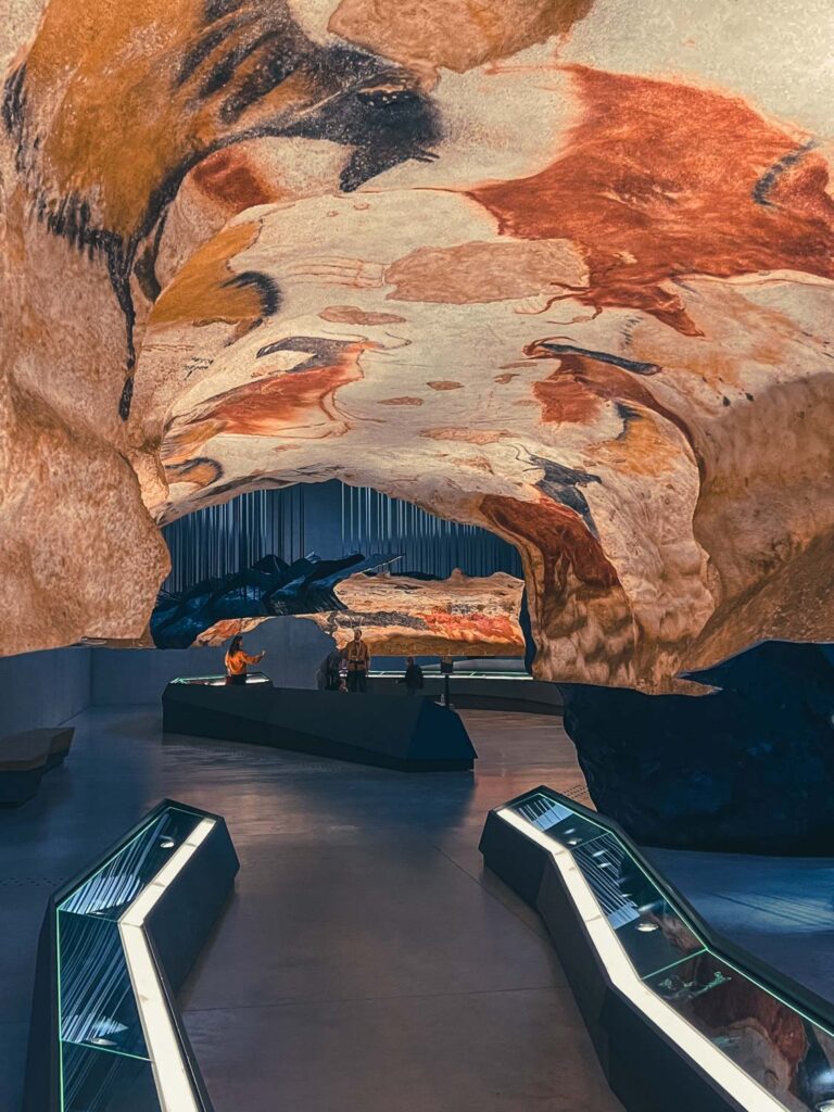 Lascaux 2 ou 4 : quelle grotte visiter ? - Casa del Travel